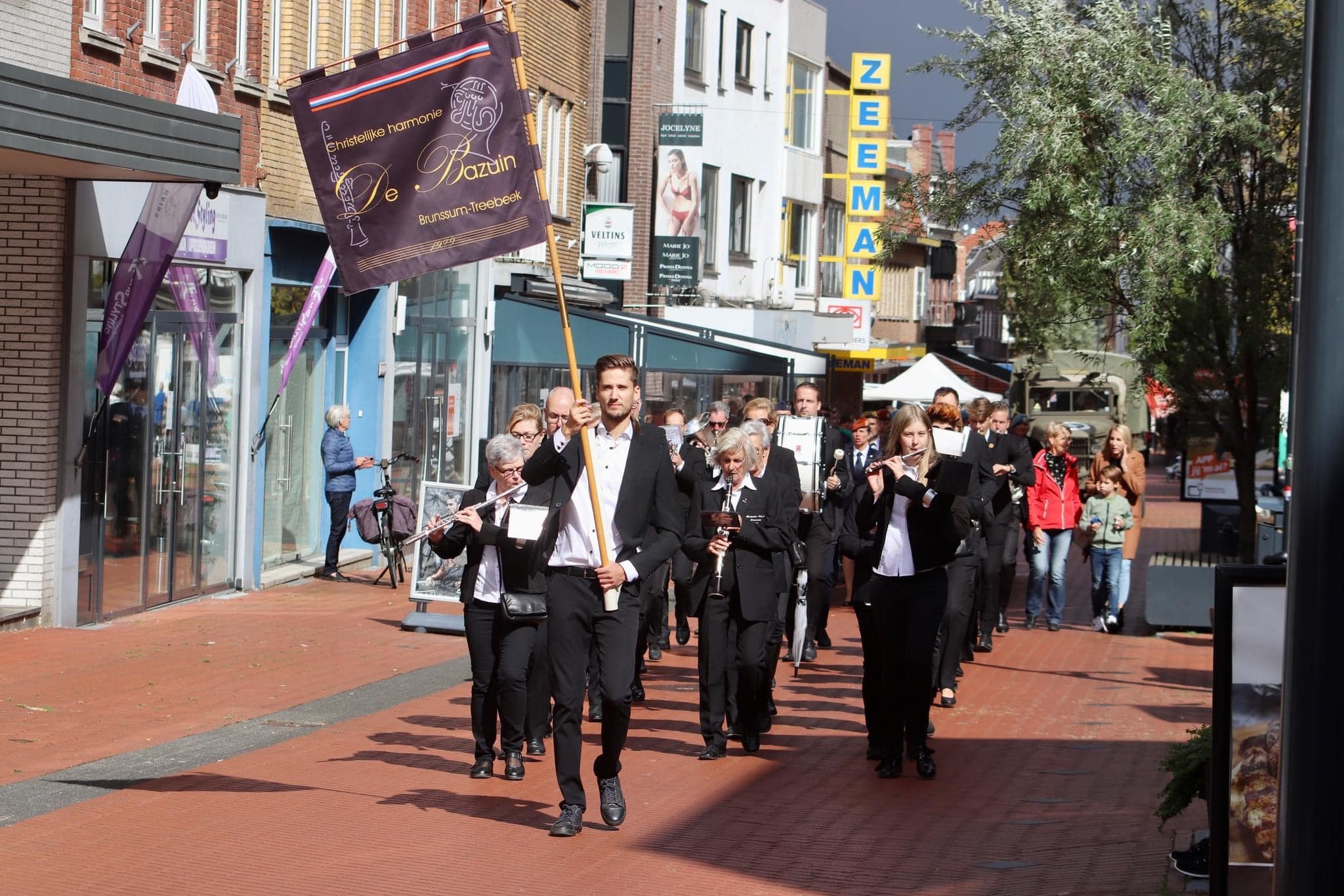 Veteranendag Brunssum 17-09-2022 - Harmonie Orkest Concordia Treebeek